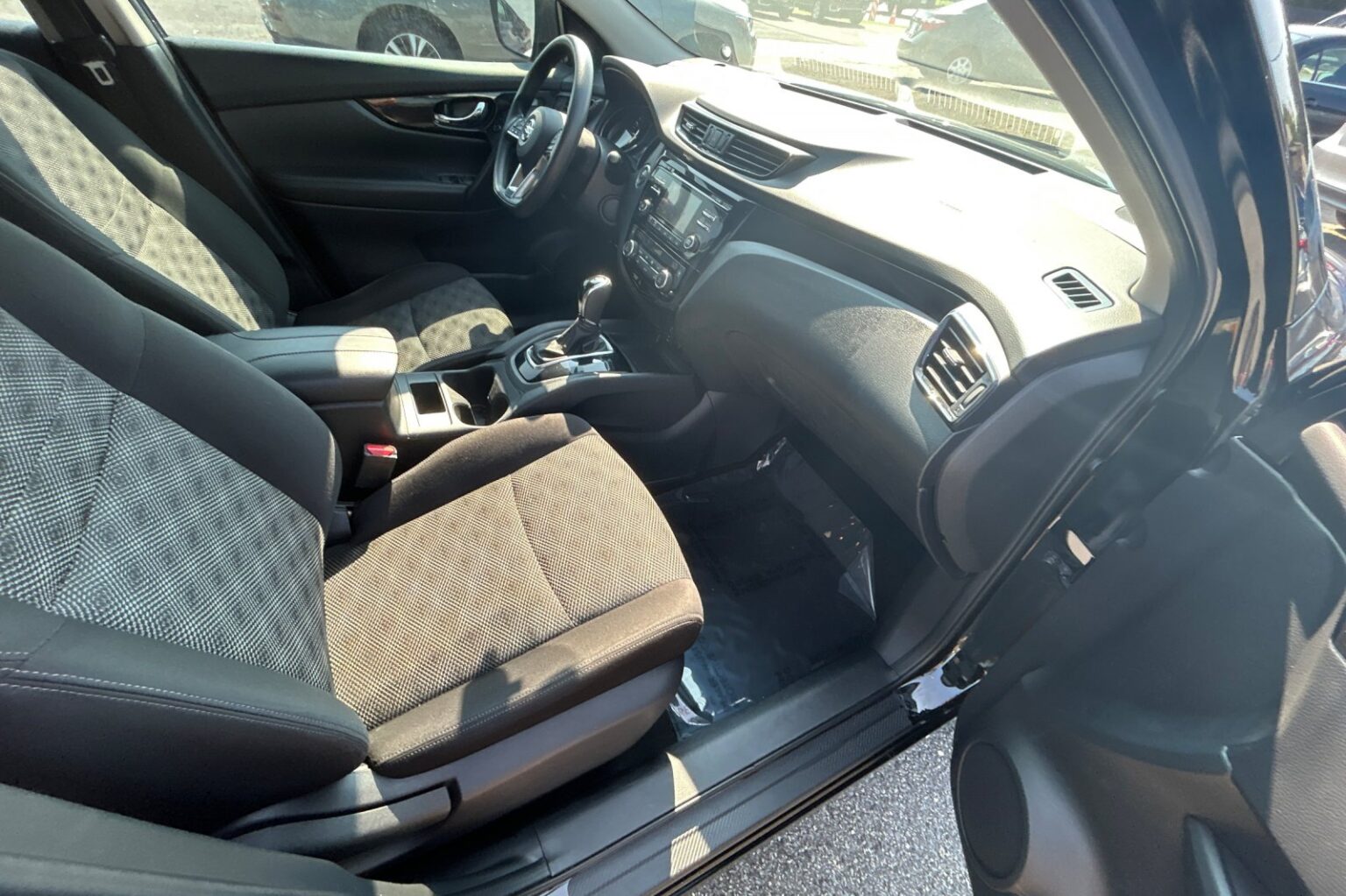 2018 Nissan Rogue - Square 1 Auto Sales